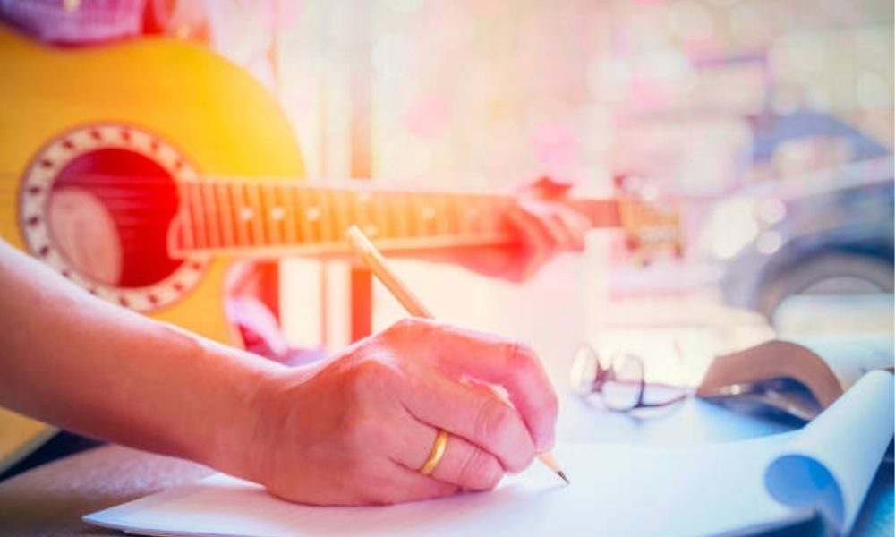 20 Best Lyricists in India Of All Time