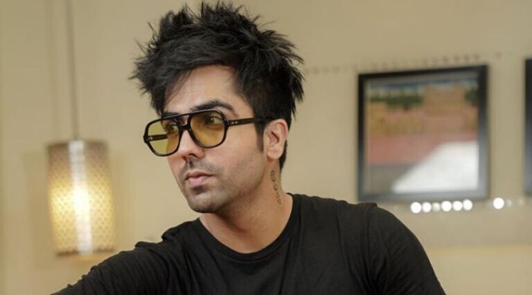 20 Best Punjabi Singers in India of All Time